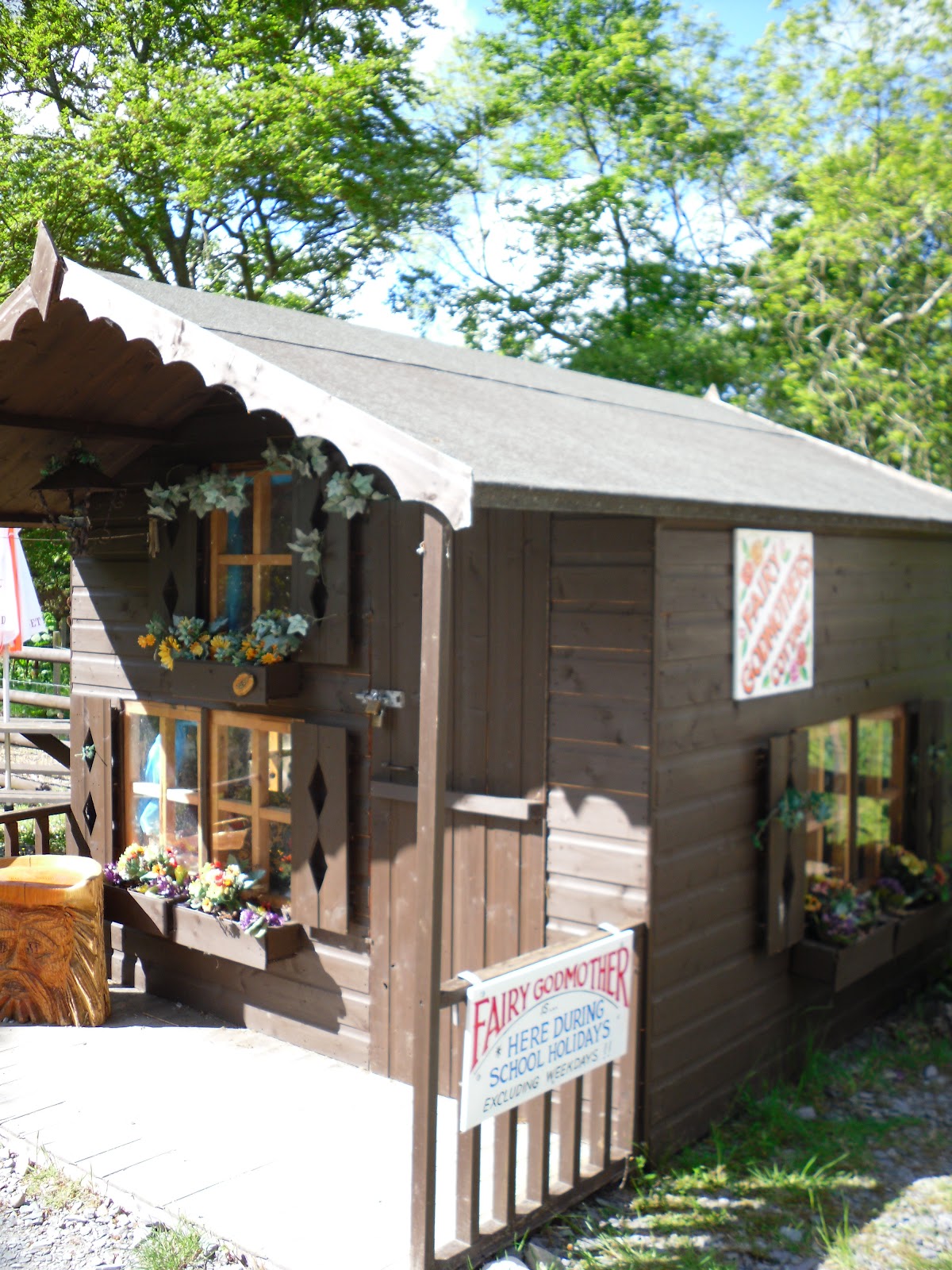 Gypsy Wood Park - Oakeley Arms