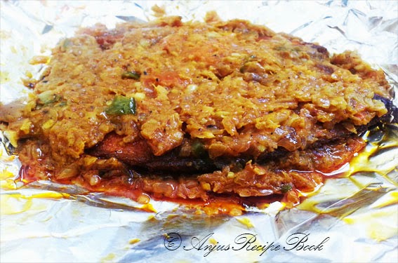 Avoli Pollichathu / Black Pomfret wrapped in Banana leaf | Anju's ...