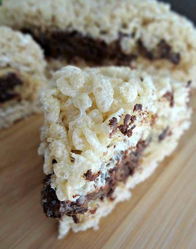 The Cooking Actress: Chocolate Chip Cookie Stuffed Rice Krispie Treat