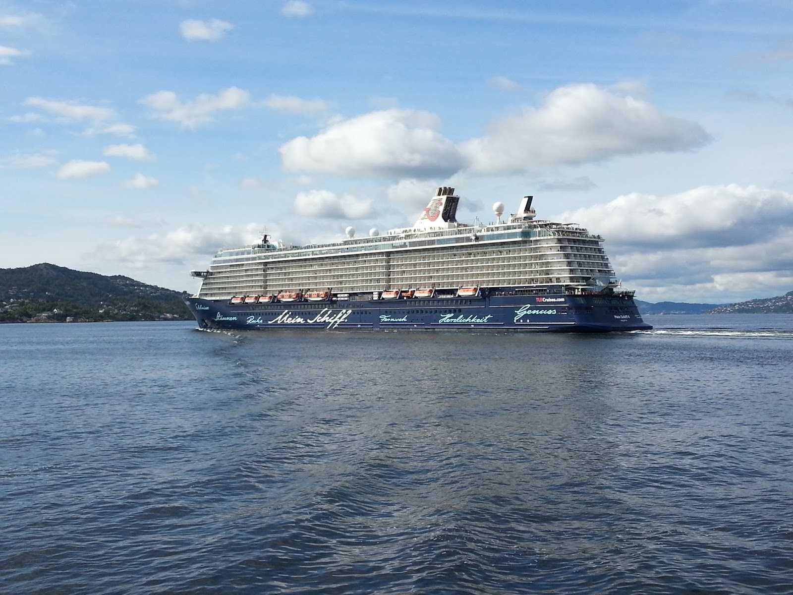 Mein Schiff 4