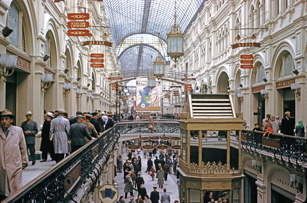 46 Color Photos That Document Everyday Life of Moscow in the 1950s ...