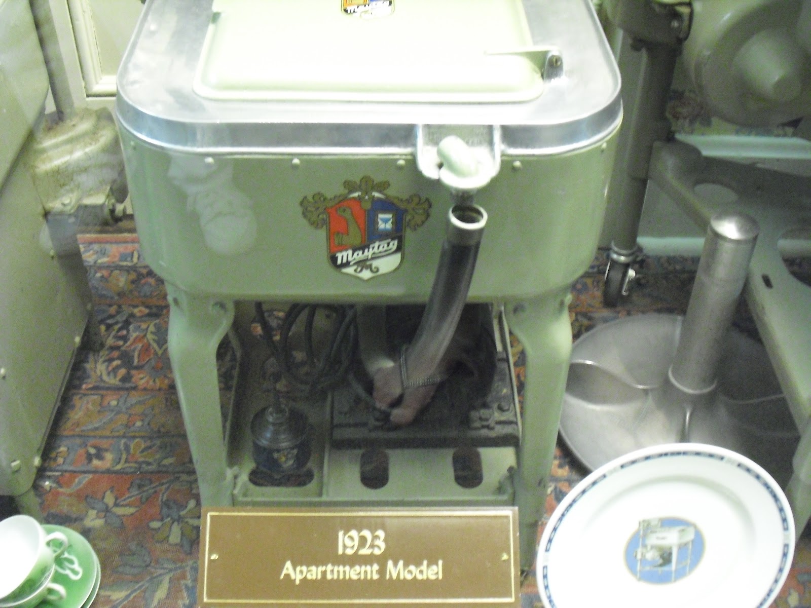 Stay on Route 6: Maytag and Train Sets: Newton, IA to Colfax, IA on ...