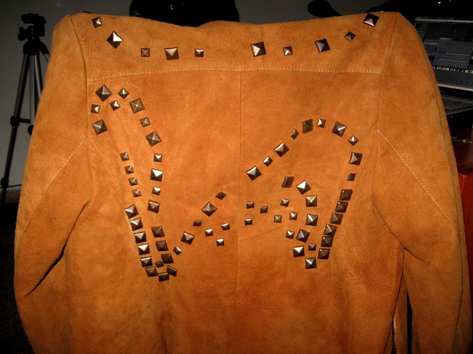 Moda, Costura y Reciclaje: Customizando una chaqueta de gamuza...