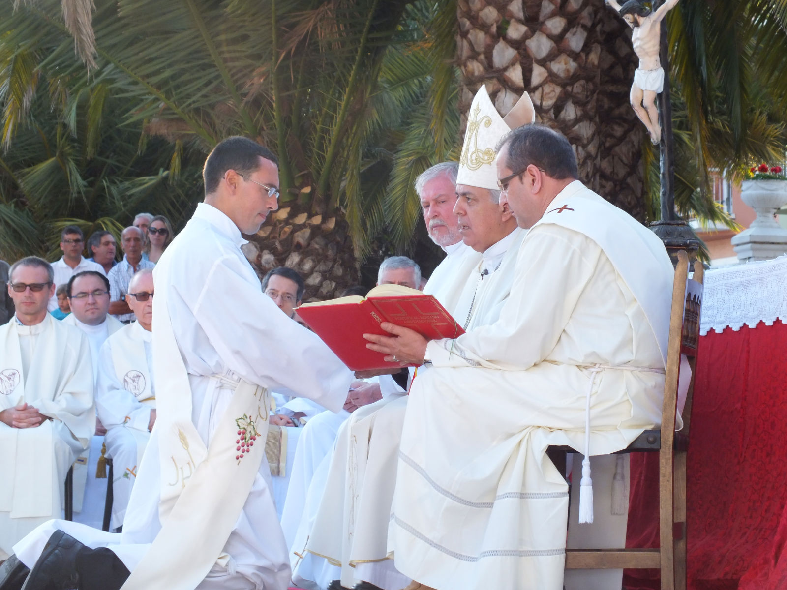 Departamento de Comunicación Obispado de Tenerife: EL OBISPO CONVOCA ...