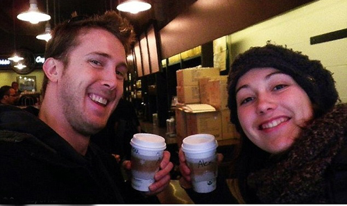 Found: The Vancouver riot kissing couple | Photo Bollywood