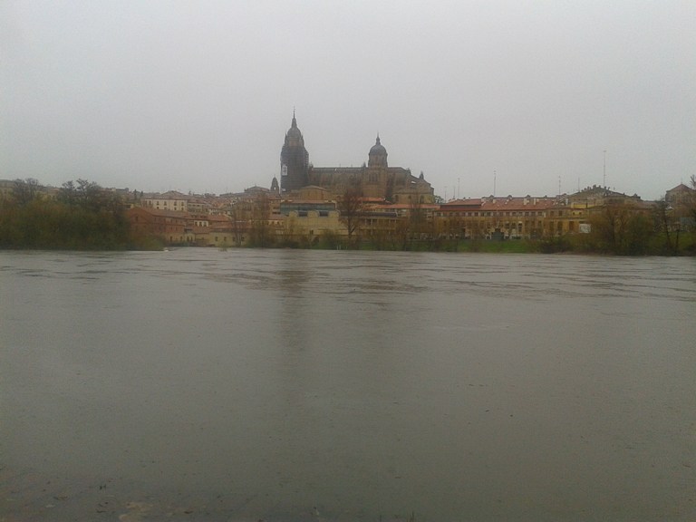 Guias de turismo de Salamanca: EL RIO TORMES EN SALAMANCA Y LA PRESA DE ...
