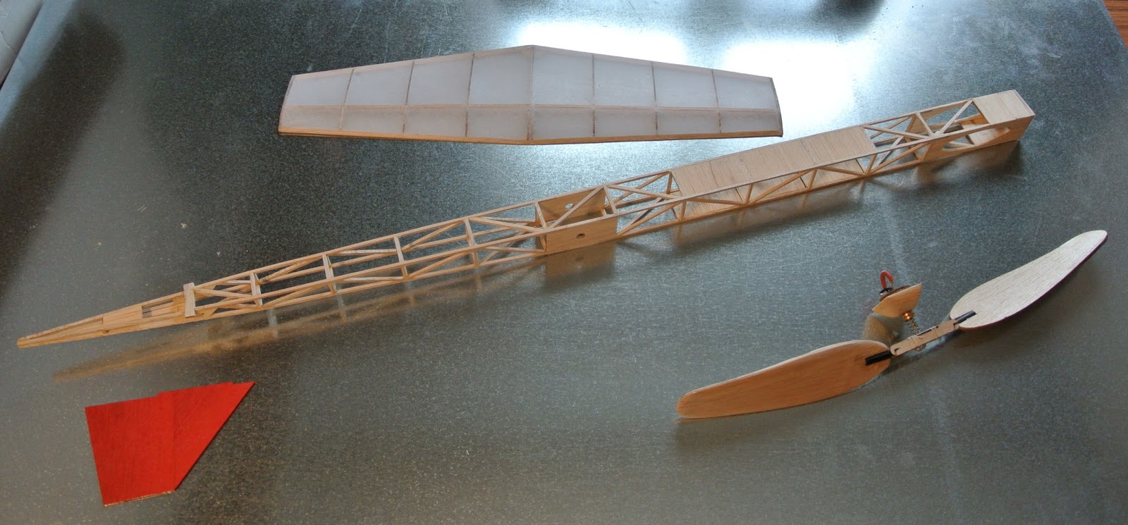 Stick 'n Tissue - Modélisme Vol Libre: KIWI KOOP