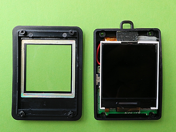 BugWorkShop - 甲蟲工作室: 愛微視迷你數碼相框（Mini Digital Photo Frame）- 拆解