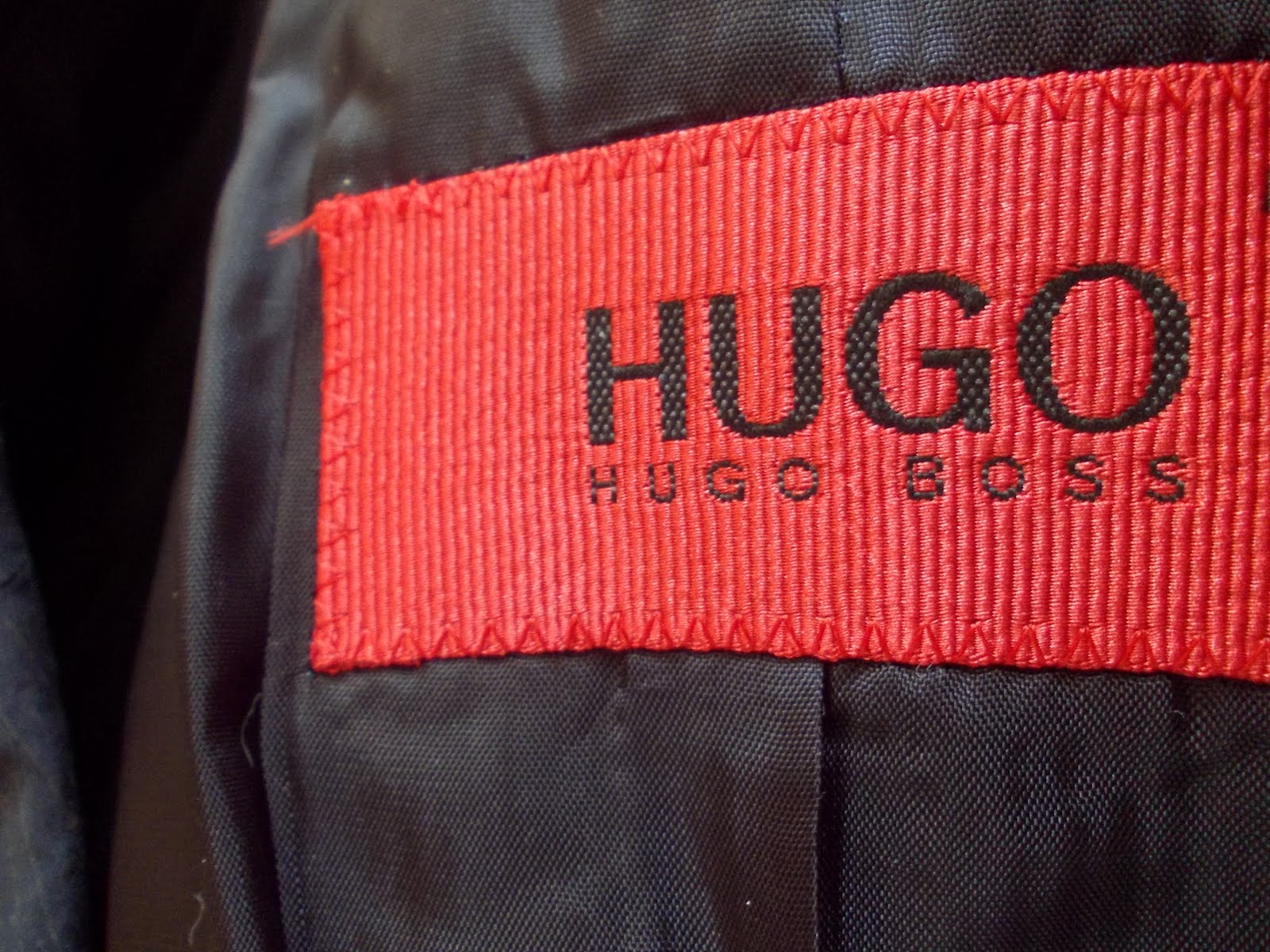 Vintaggeria: Reducerea de azi: sacou Hugo Boss bleumarin- vandut