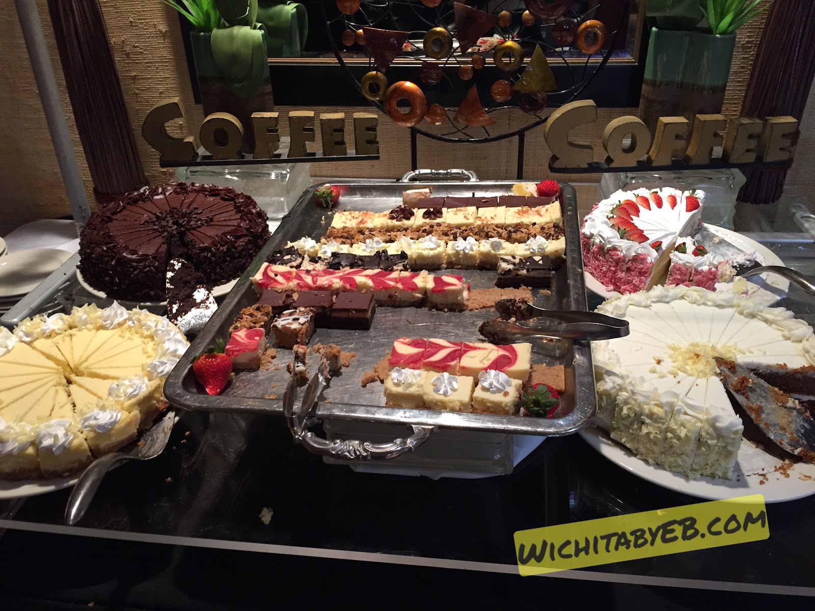 Legends Restaurant Sunday Brunch Buffet Review (CLOSED) | Wichita By E.B.