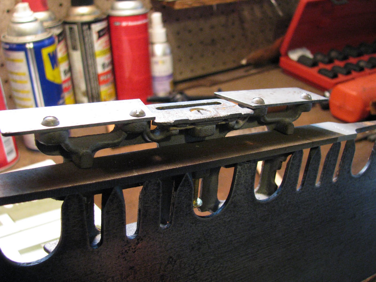 Green Cascadia: Let's Sharpen a Crosscut Saw