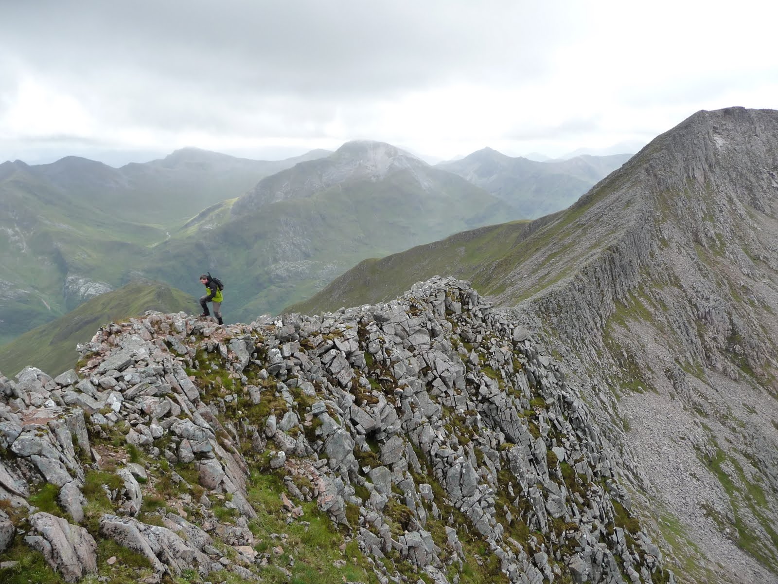 TARMACHAN MOUNTAINEERING: LEDGE ROUTE AND CMD ARETE, BEN NEVIS