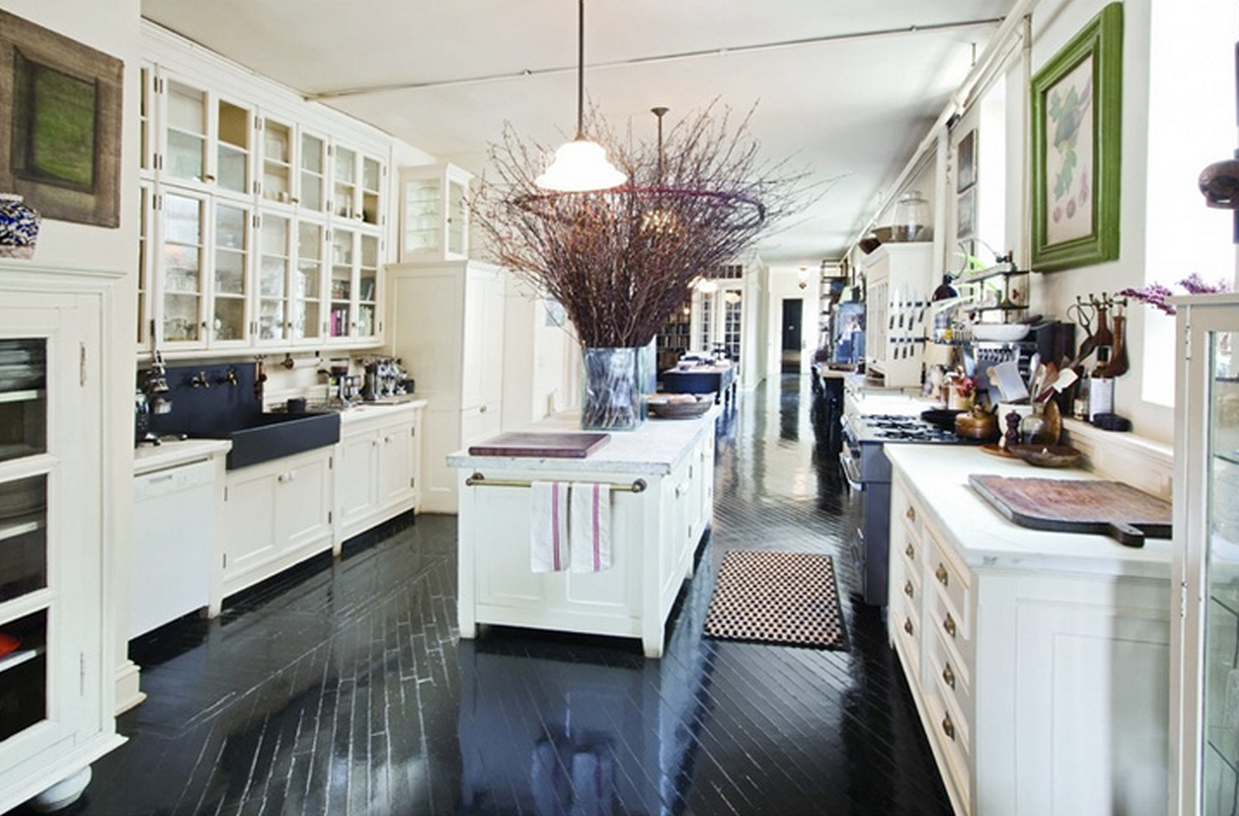 WASTING MY PRETTY: Roman and Williams list their NYC Pad