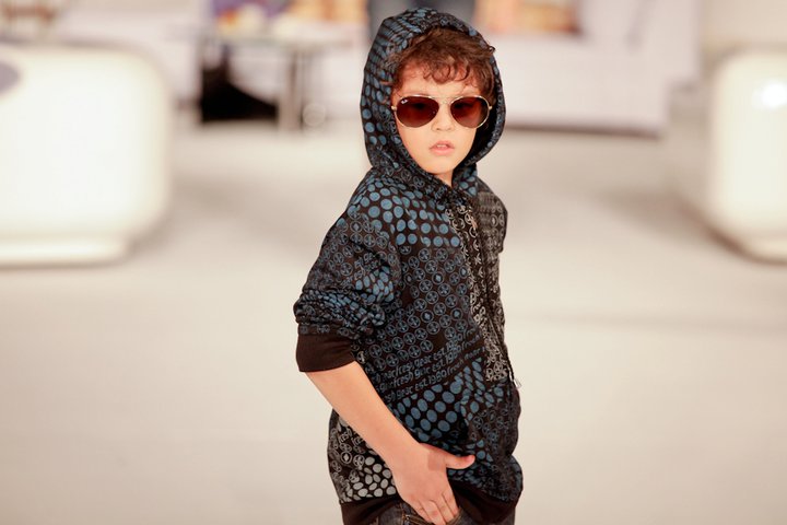 Effing the Lens: Philippine Fashion Week | Rusty Lopez Holiday ...