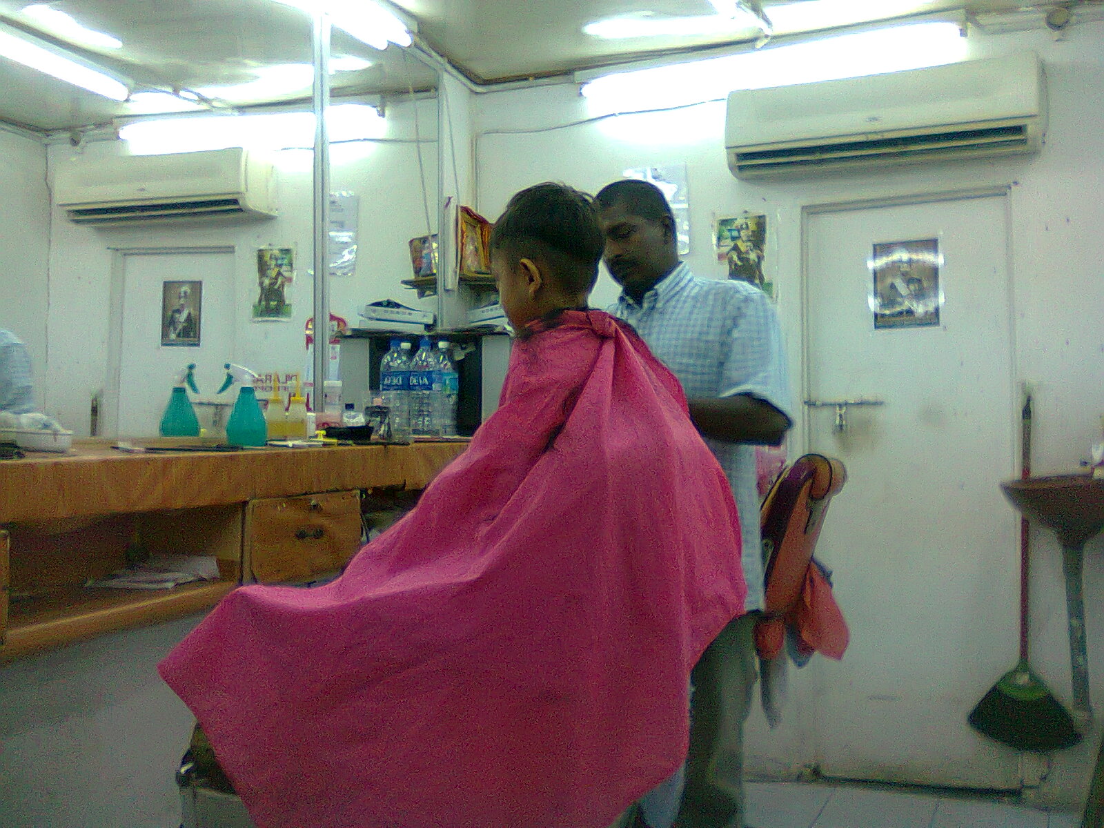 aku & kehidupan ini: Sesi potong rambut kedai Mamak