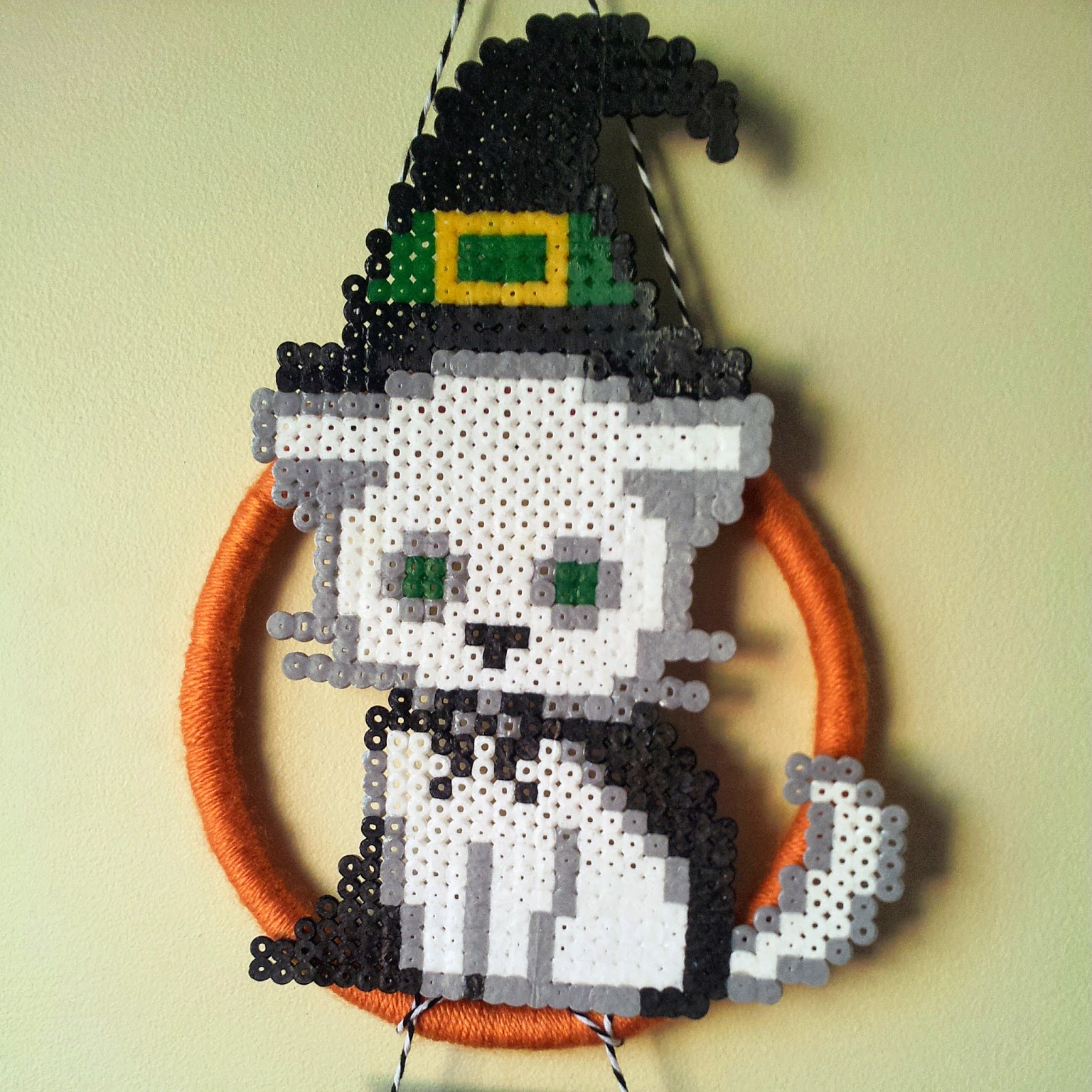 tea and craft: Perler bead witch kitty Halloween wall art