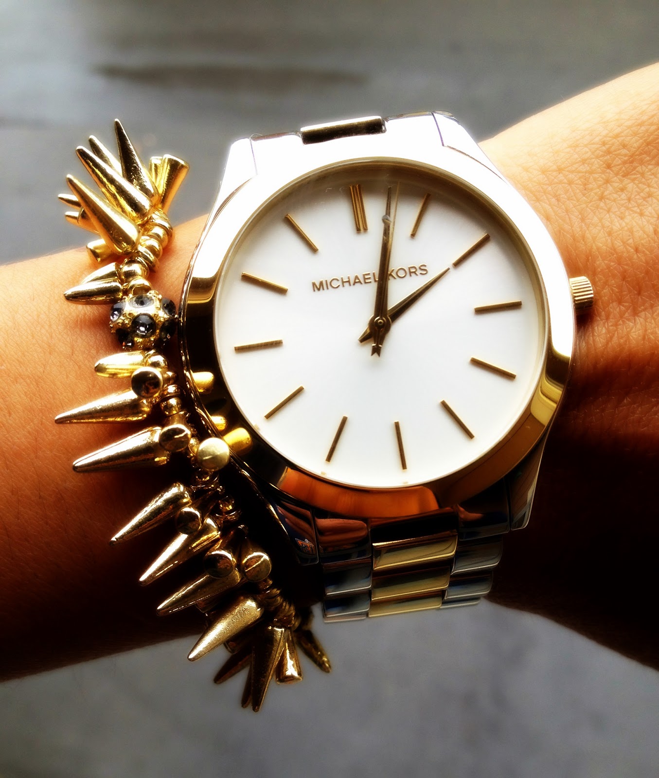 Isle Style : Black & Gold | sealaura