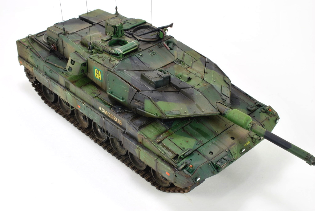 Chris Jerret modeling: Strv.122 rework is complete.
