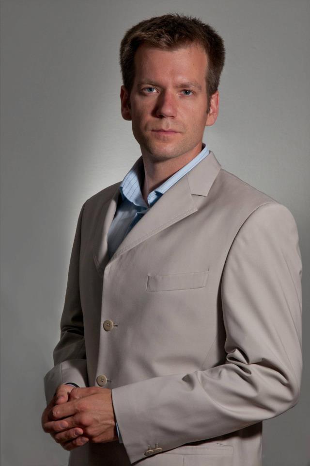 @Ανδρέας Καπανδρέου : Μάθετε τι κρύβεται πίσω από το εξώφυλλο του Γιού ...