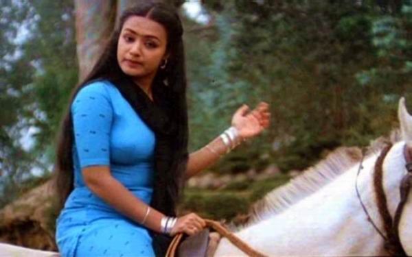 The Fresh Malayali: Old Actress Amala Hot Photo Gallery