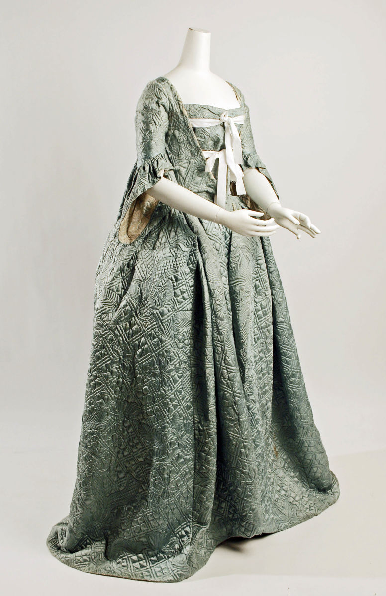 Isis' Wardrobe: A couple of closed Robe à la Française