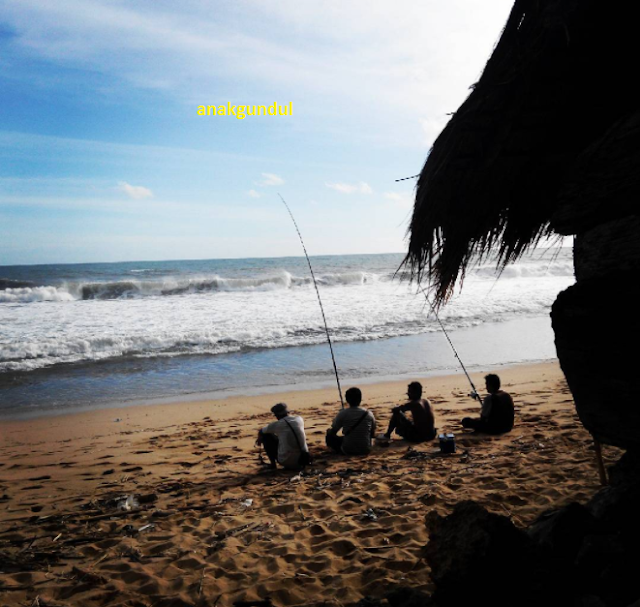 Pantai Watu Nene Gunungkidul, Kemiripan Pantai Dreamland Bali | Info ...