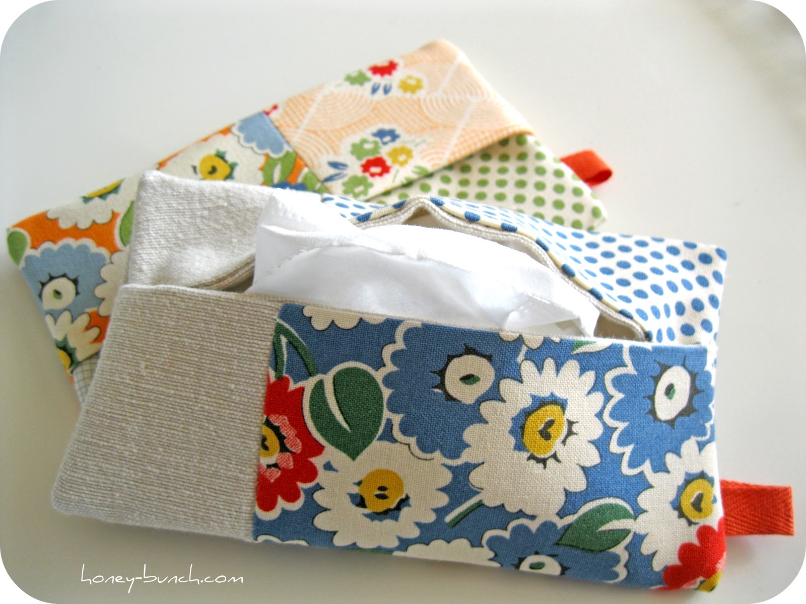 the honeybunch home companion: Tutorial: Patchwork Tissue Holder