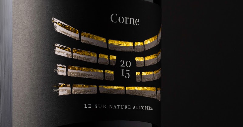 Corne 2015 Premium Red Wine on Packaging of the World - Creative ...