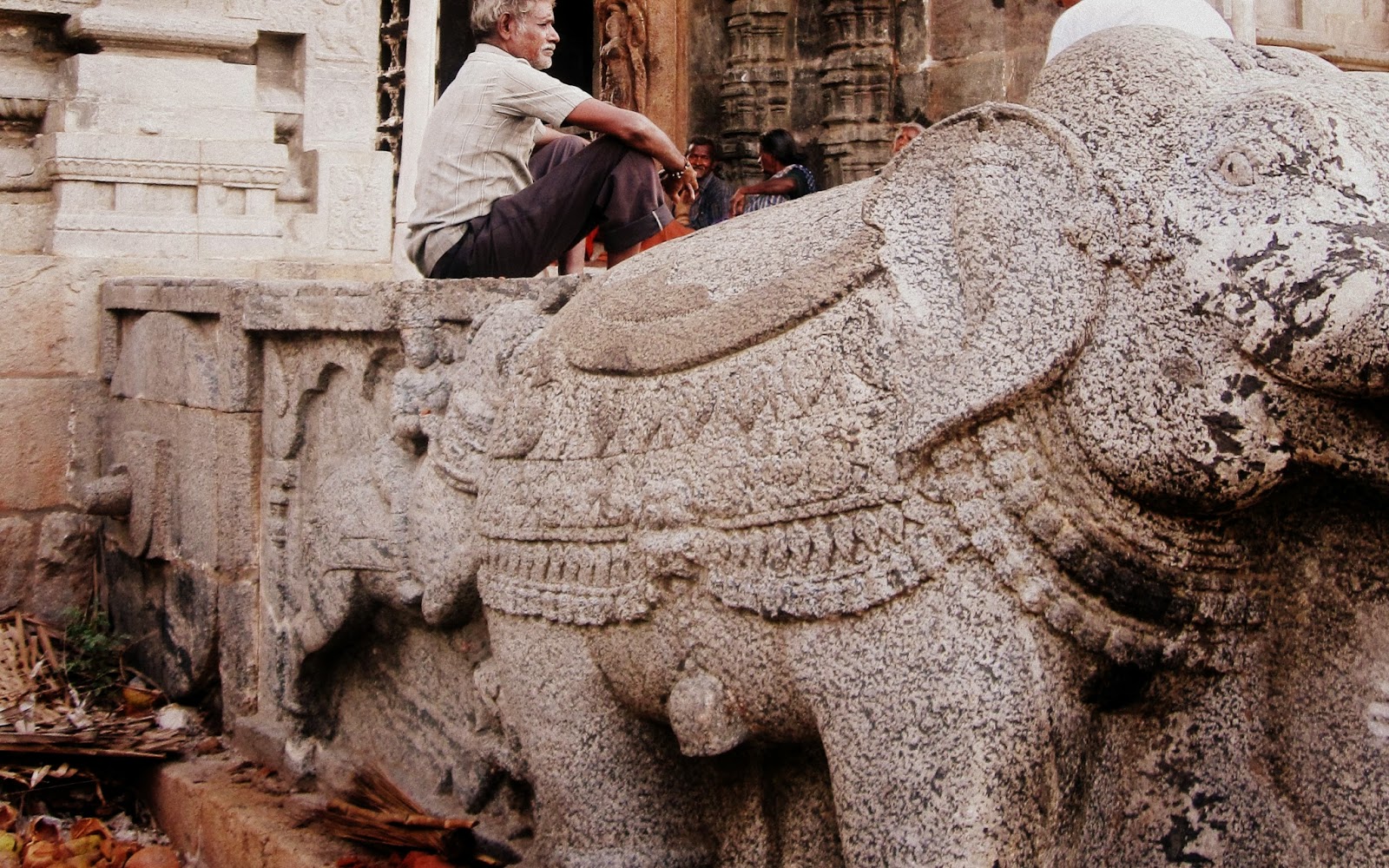 Tamilnadu Tourism: Kailasanathar Temple, Tharamangalam – Temple ...