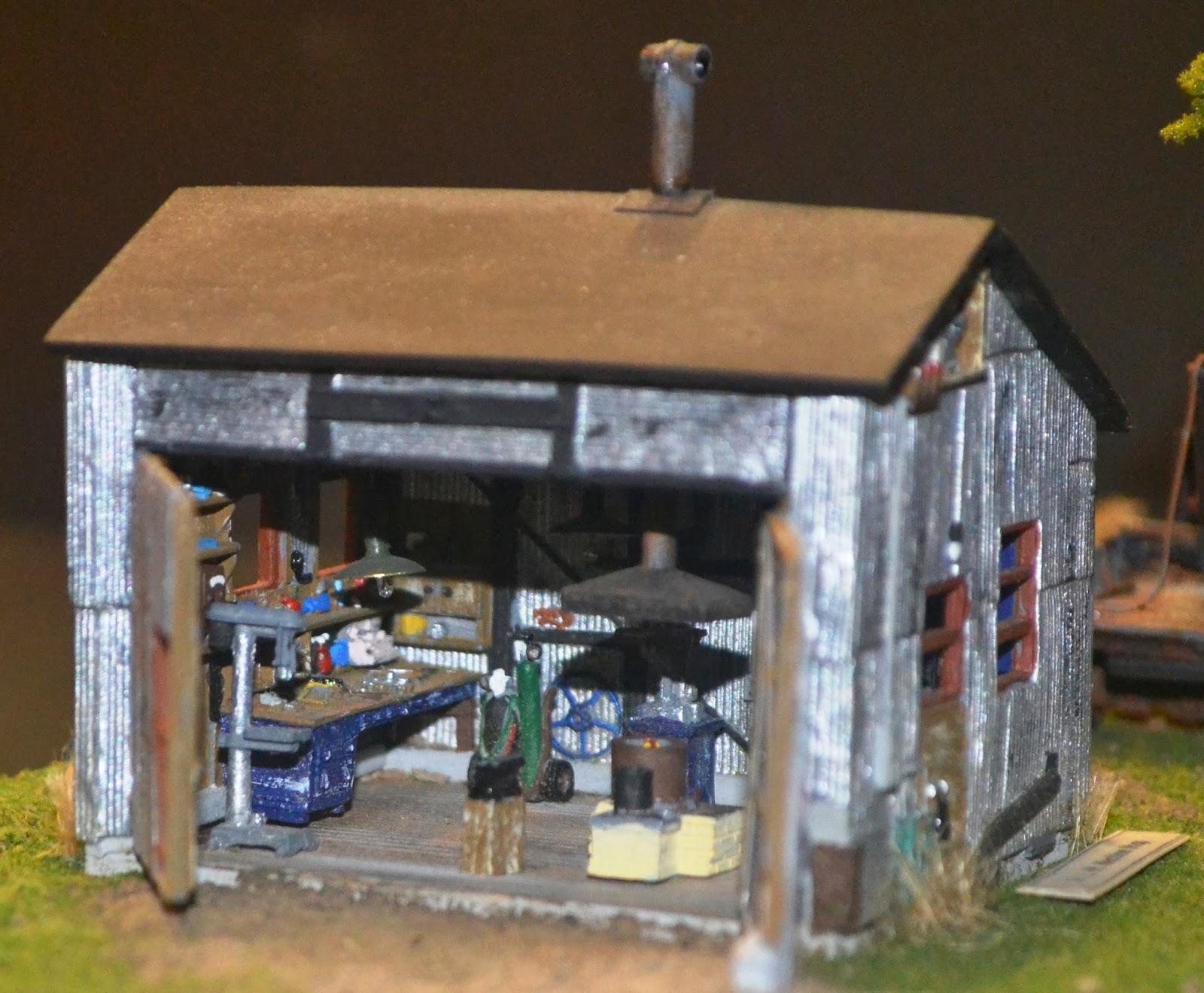 Nirvana Valley Model Railroad: Machine Shop, Woodland Scenics
