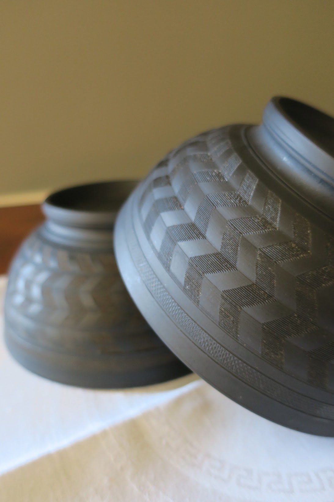 Chronica Domus: Decorating Black Basalt Ceramics: A Revolutionary ...