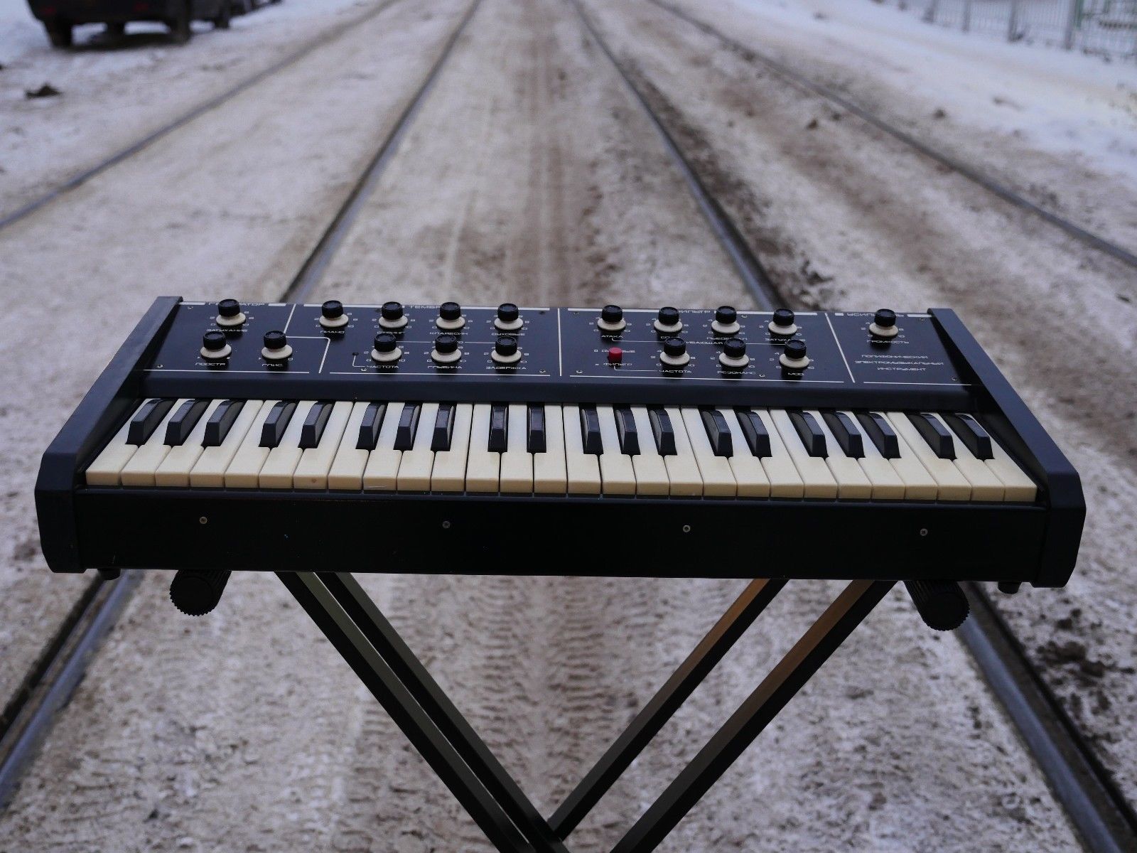 MATRIXSYNTH: Vintage Soviet Snalog Synthesizer Faemi-1M SN 1087160