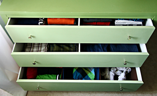 IHeart Organizing: Conquering Clothing Clutter: Kid's Dresser