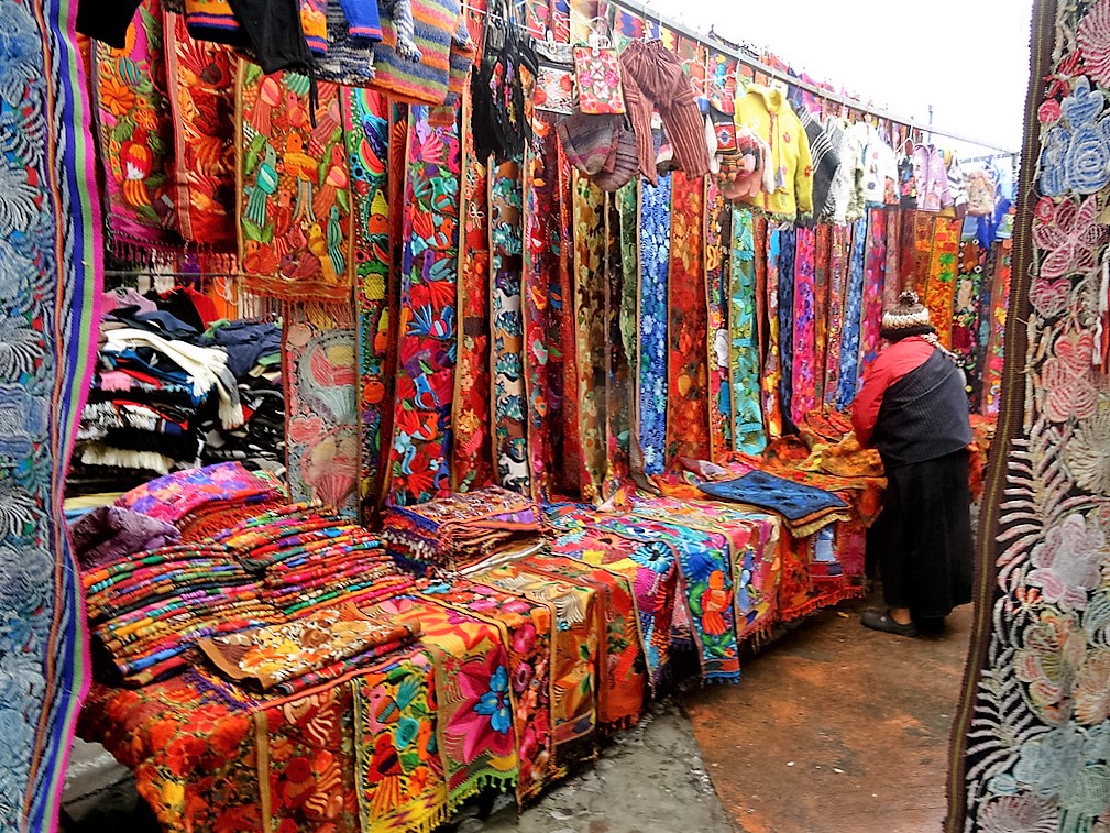 5-five-5: Otavalo Market (Otavalo - Ecuador)
