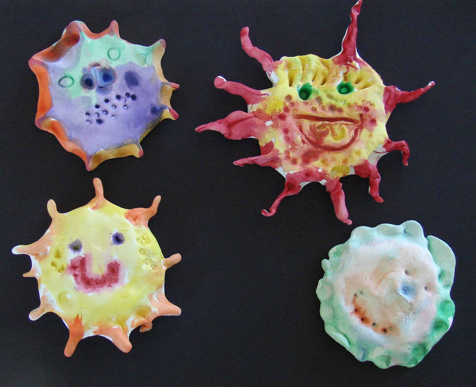 In the art room....: Suns from Model Magic