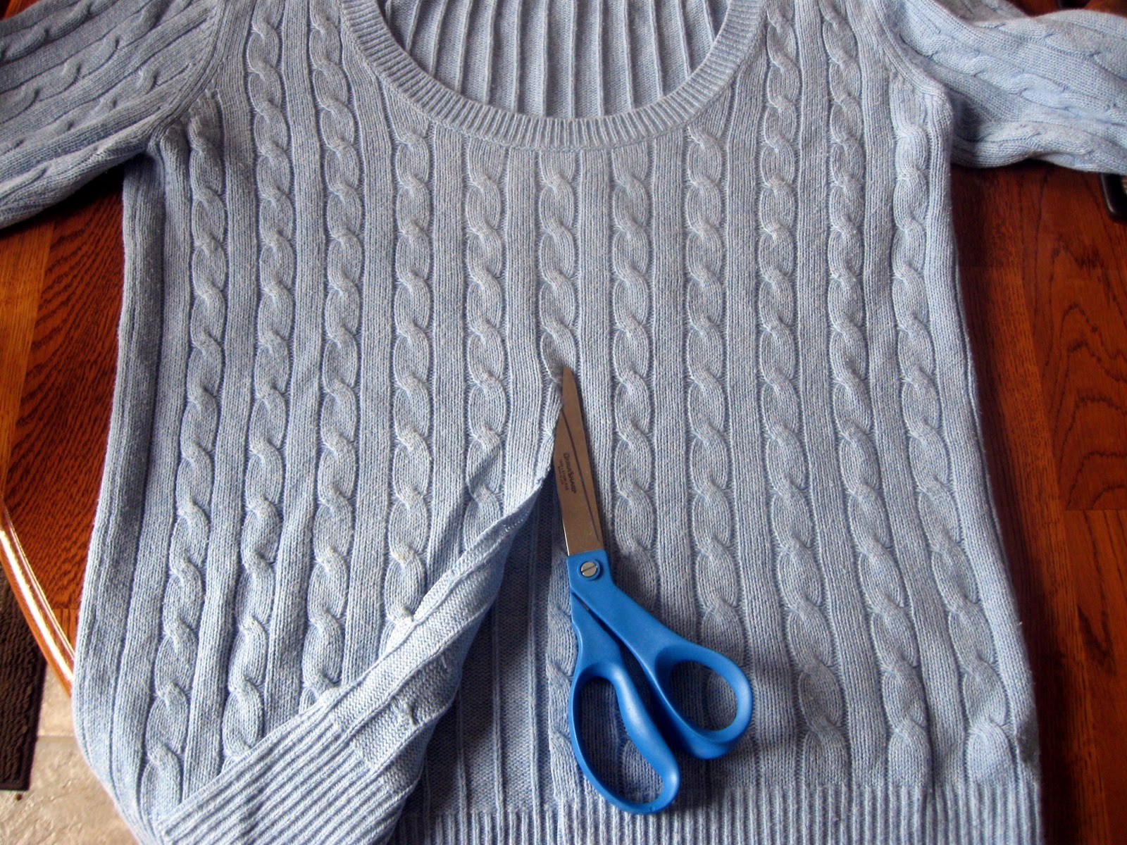 3MonkeysInc: HOW-TO-TUESDAY: sweater makeover