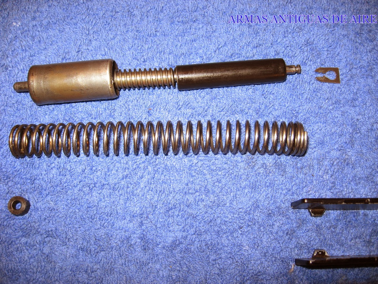 ARMAS ANTIGUAS DE AIRE: PISTOLA MARKSMAN 1010