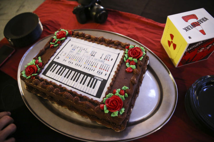 MATRIXSYNTH: A Kraftwerkian Wedding, Complete with Synth Cake