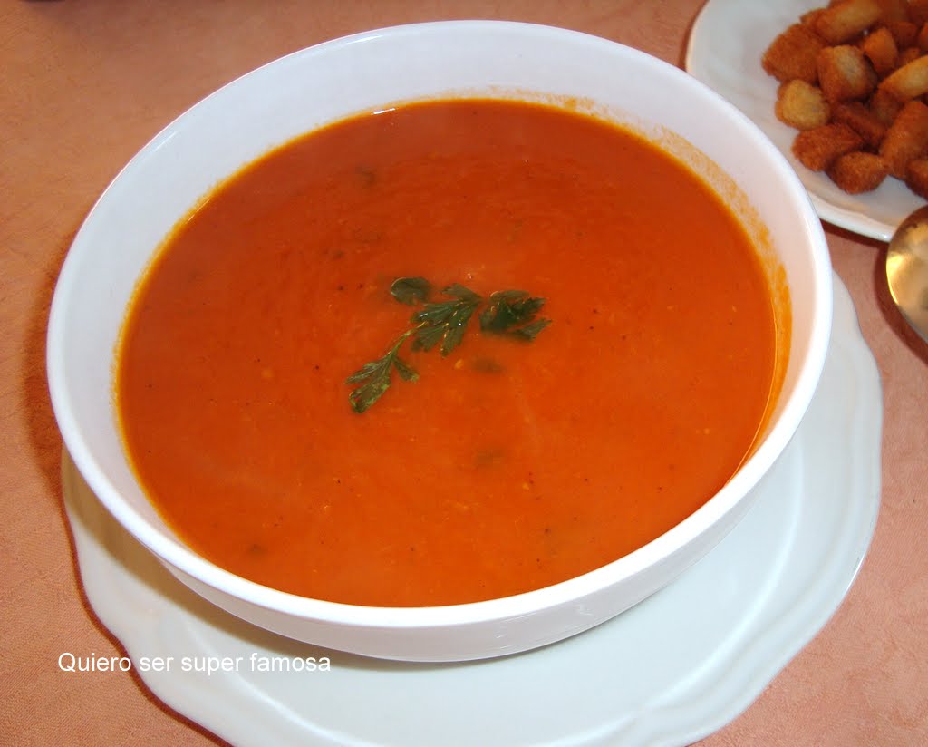 QUIERO SER SÚPER FAMOSA: Sopa de tomate, un segundo contundente y un postre