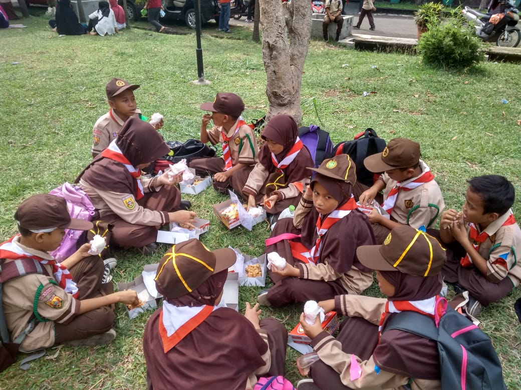 SD NEGERI CIBADAK BOGOR: Latihan gabungan pramuka siaga