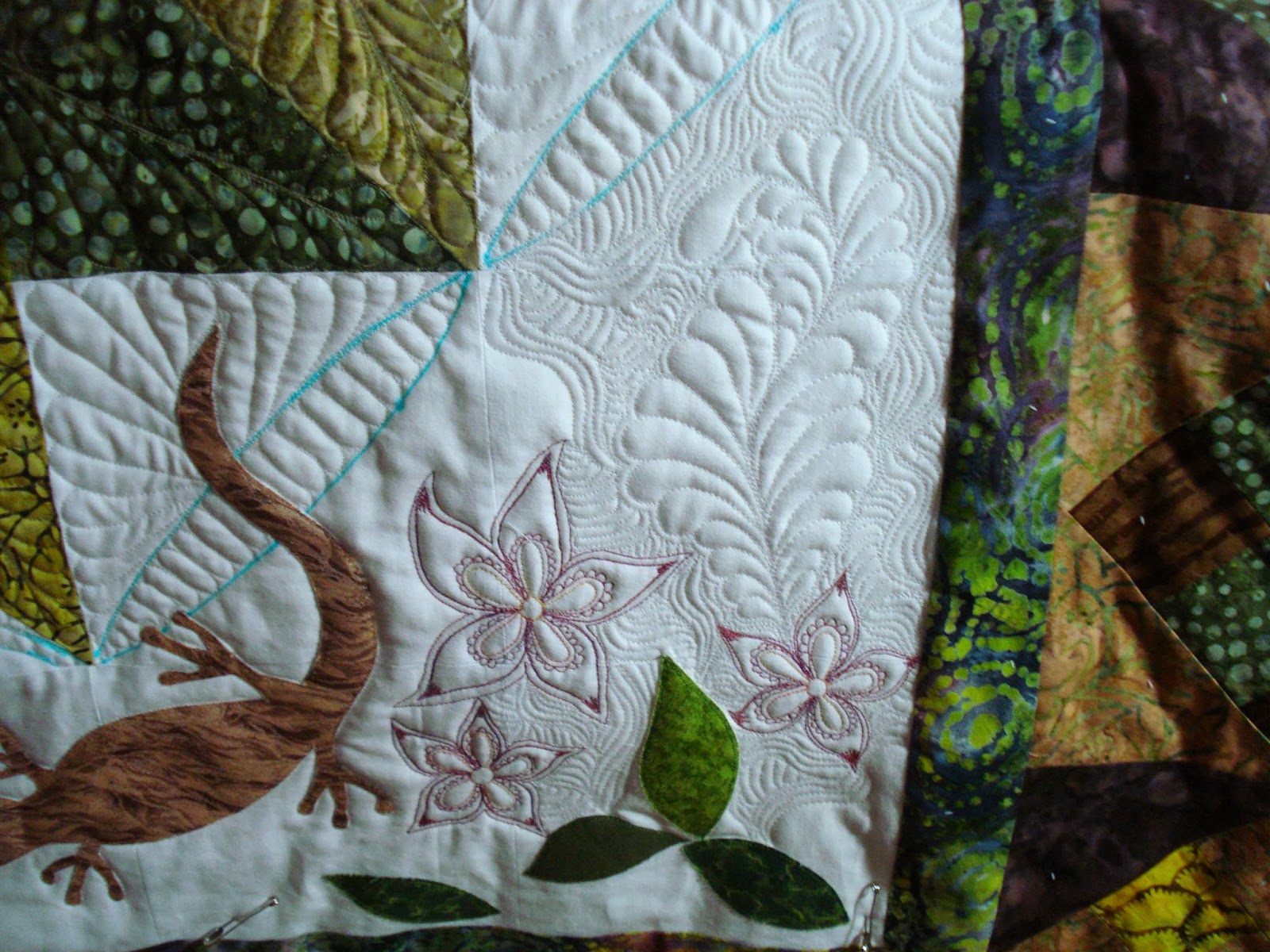 The Nifty Stitcher: Gecko Quilt