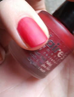 Bleached Colours: Hoy es lunes -) Mis esmaltes II ...Gama de rojos ...