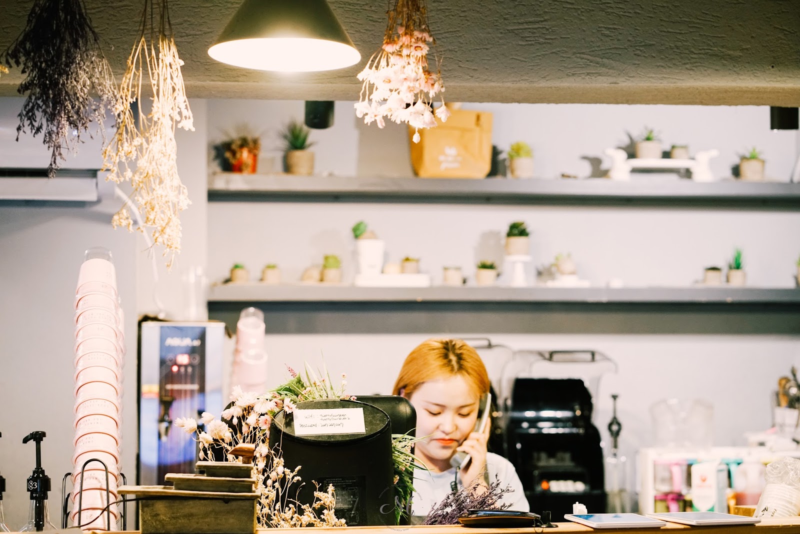 Hongdae 24"7 cafe 트웬티포세븐플러스 - Mini en Monde