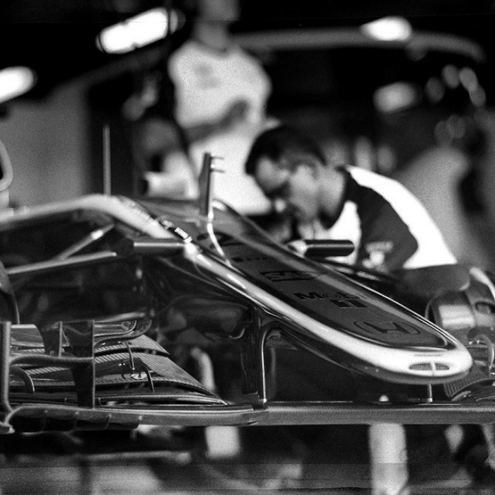 Photographer Shoots Formula 1 With 104-Year-Old Camera, And Here’s The ...