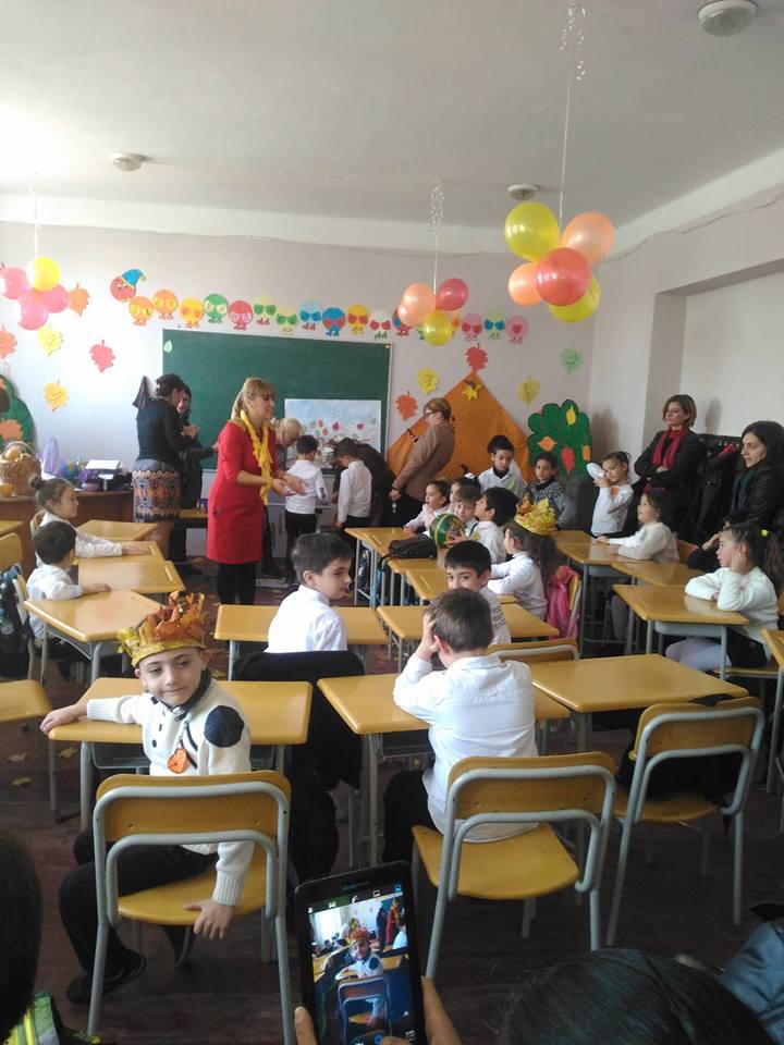 შემოდგომის ზეიმი 1 ა კლასში ~ ქ რუსთავის № 20 სკოლა
