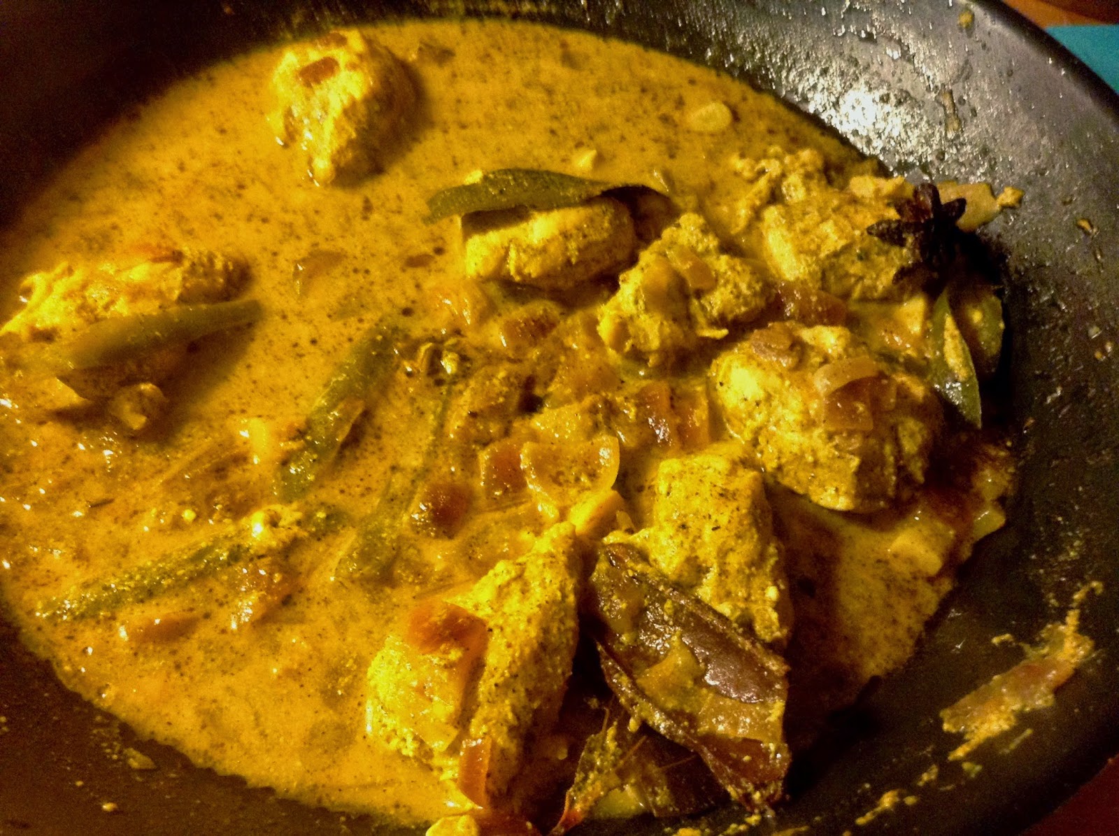 Effervescence: Zafrani Chicken Curry