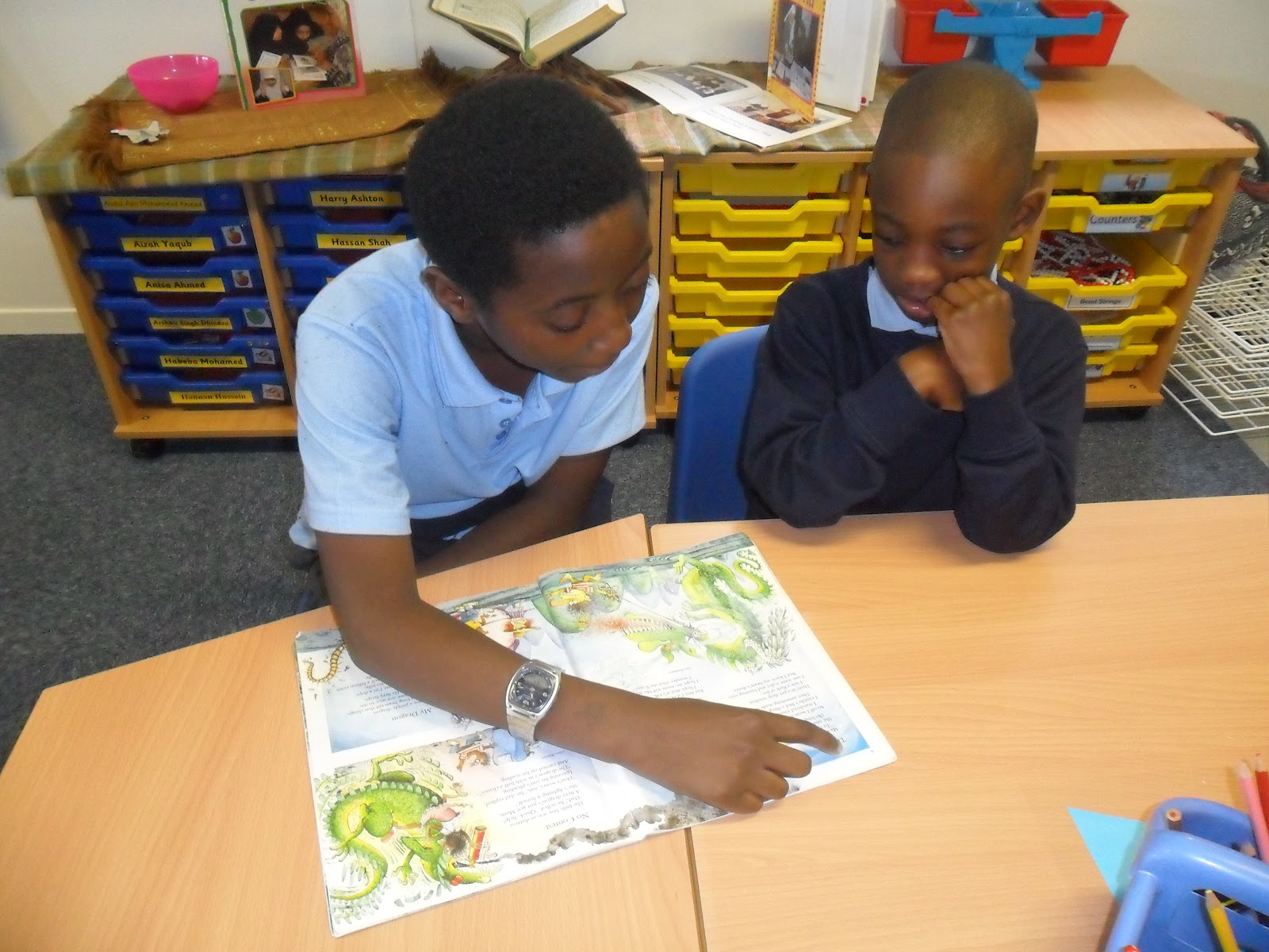 Begbrook Primary School Year 1: Reading with our buddies!
