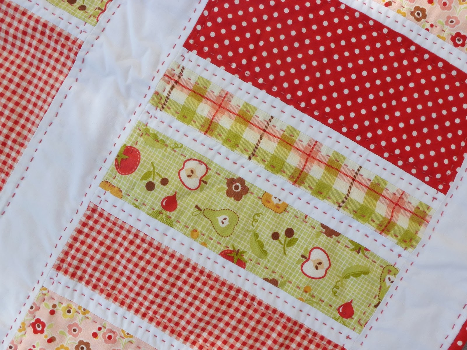 peace.love.quilt: Girly Farm Fresh Baby Quilt - Finally a Finish!