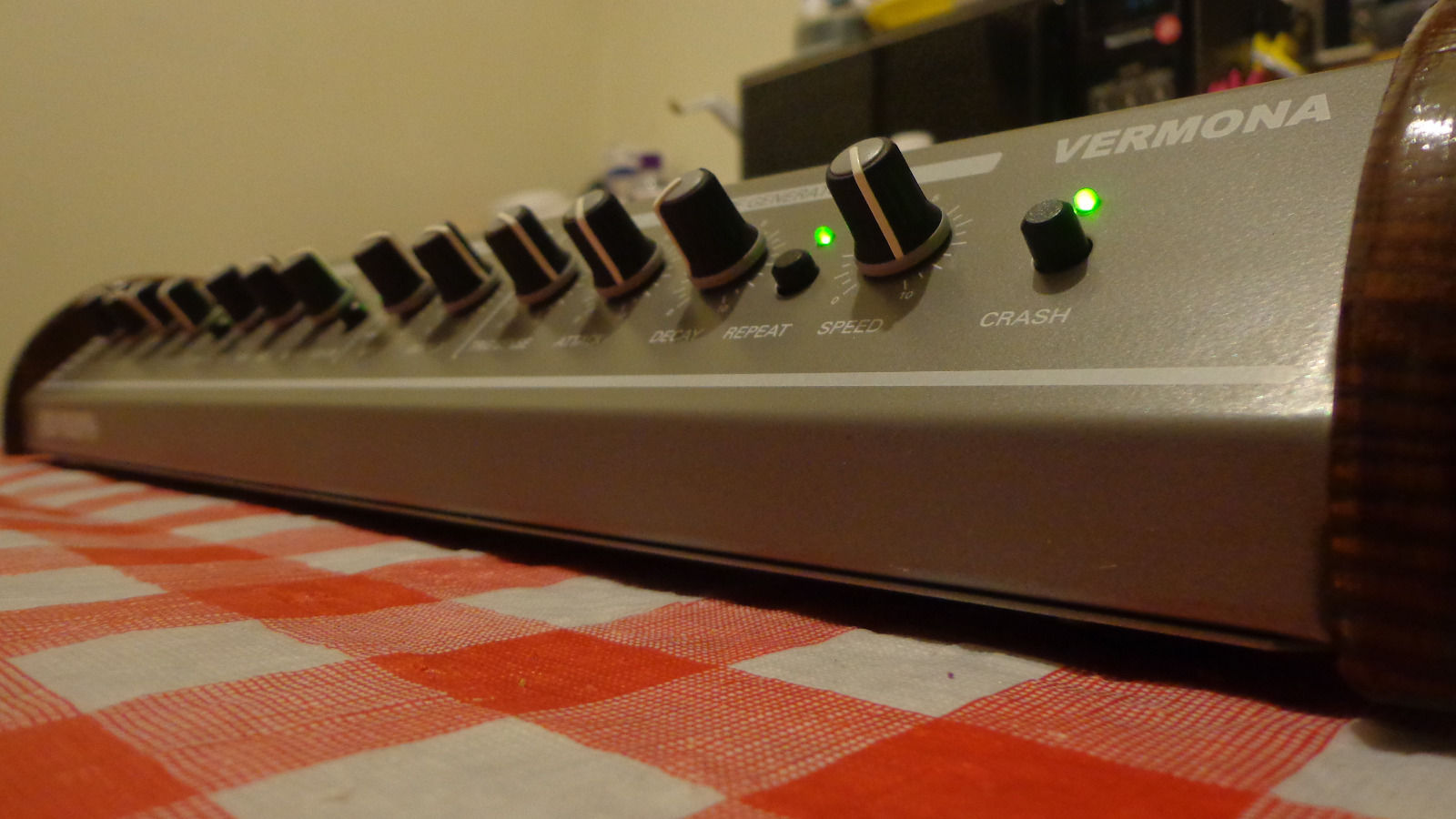 MATRIXSYNTH: Vermona Retroverb Analog Spring Reverb/EQ/VCA/VCF Filter ...