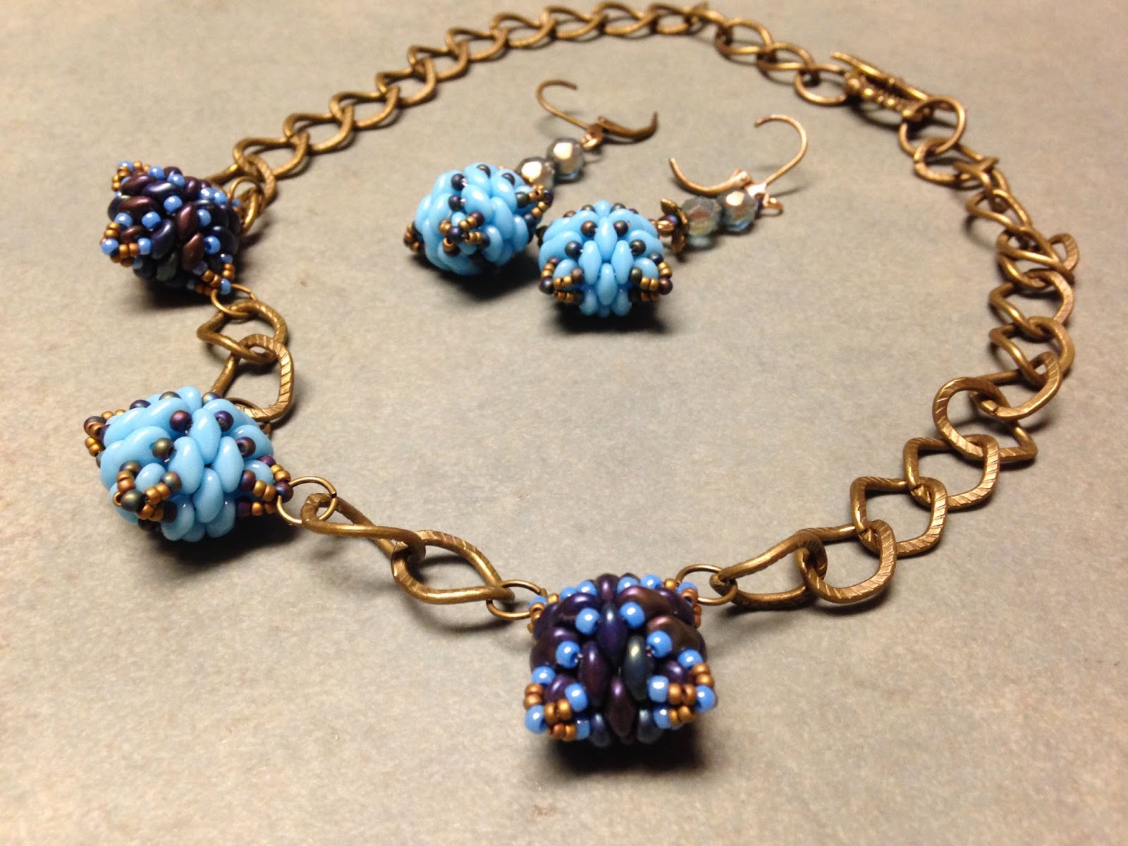 J Dreams: MORE BEADED PUFF BEADS